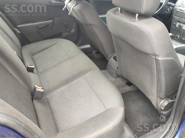 Opel Astra 2004 Ogre, ar dzinēja tilpumu 1.80 L un nobraukumu 174 tūkst. km par 1950 €, foto 7 vietnē AUTOMOTO.COM.LV