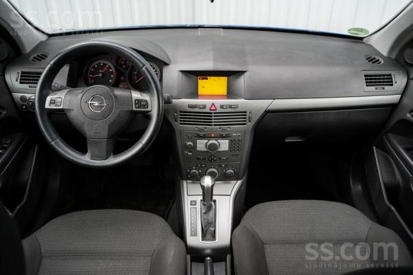 Opel Astra 2004 Ogre, ar dzinēja tilpumu 1.80 L un nobraukumu 174 tūkst. km par 1750 €, foto 9 vietnē AUTOMOTO.COM.LV