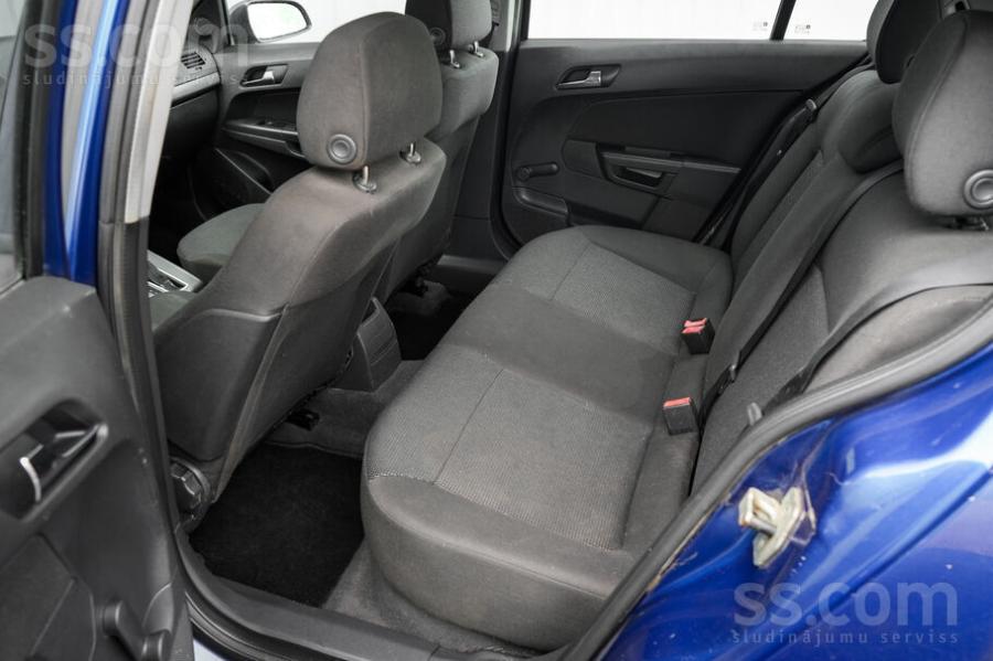 Opel Astra 2004 in Ogre, with an engine capacity of 1.80 L and mileage of 174 thousand km for 1700 €, photo 16 on AUTOMOTO.COM.LV
