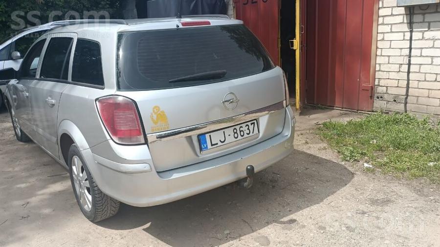 Opel Astra 2005 Rīga, ar dzinēja tilpumu 1.70 L un nobraukumu 410 tūkst. km par 900 €, foto 13 vietnē AUTOMOTO.COM.LV
