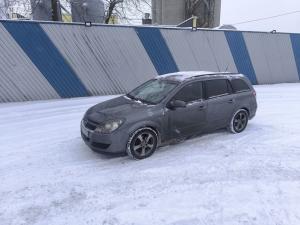 Opel Astra 2005 in Kaunas, with an engine capacity of 1.80 L and mileage of 300 thousand km for 999 €, photo 4 on AUTOMOTO.COM.LV