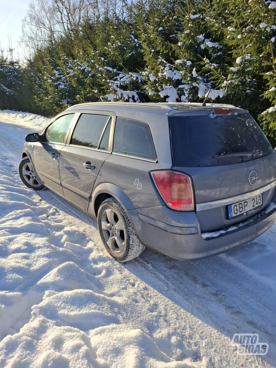 Opel Astra 2005 in Elektrenai, with an engine capacity of 1.90 L and mileage of 333 thousand km for 790 €, photo 1 on AUTOMOTO.COM.LV