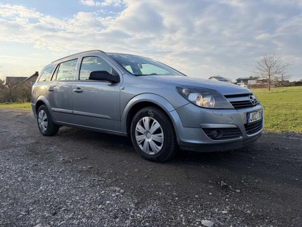 Opel Astra 2005 in Kaunas, with an engine capacity of 1.60 L and mileage of 225 thousand km for 1100 €, photo 1 on AUTOMOTO.COM.LV