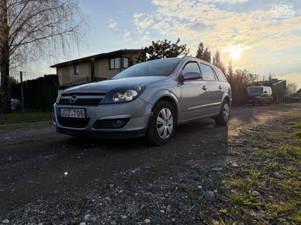Opel Astra 2005 in Kaunas, with an engine capacity of 1.60 L and mileage of 225 thousand km for 1100 €, photo 2 on AUTOMOTO.COM.LV