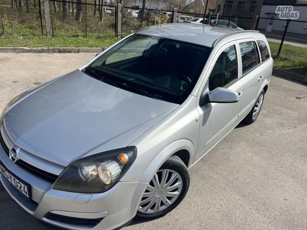 Opel Astra 2005 in Siauliai, with an engine capacity of 1.60 L and mileage of 201 thousand km for 549 €, photo 2 on AUTOMOTO.COM.LV