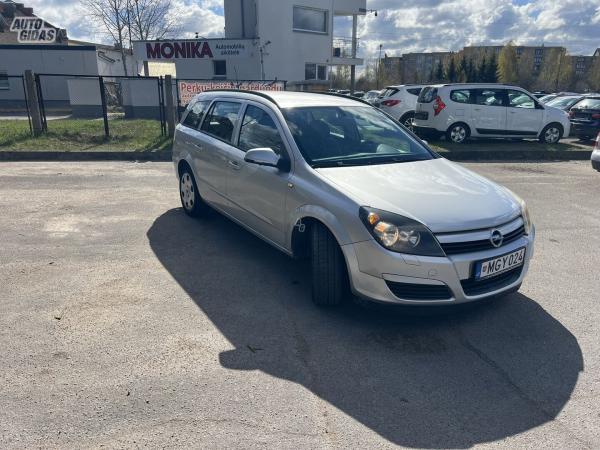 Opel Astra 2005 in Siauliai, with an engine capacity of 1.60 L and mileage of 201 thousand km for 549 €, photo 4 on AUTOMOTO.COM.LV