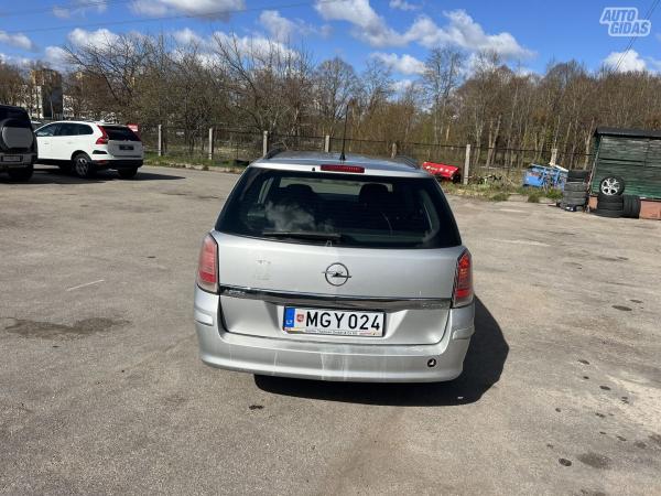 Opel Astra 2005 in Siauliai, with an engine capacity of 1.60 L and mileage of 201 thousand km for 549 €, photo 7 on AUTOMOTO.COM.LV