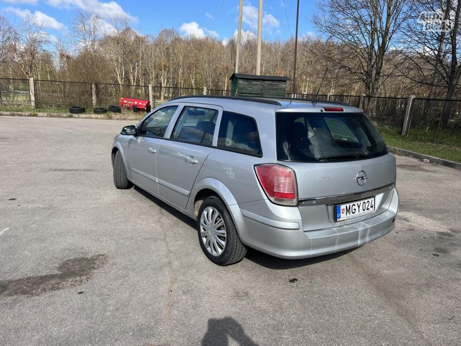 Opel Astra 2005 in Siauliai, with an engine capacity of 1.60 L and mileage of 201 thousand km for 549 €, photo 9 on AUTOMOTO.COM.LV