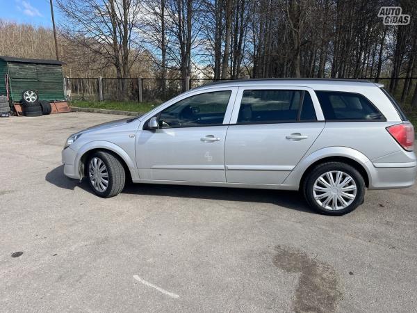 Opel Astra 2005 in Siauliai, with an engine capacity of 1.60 L and mileage of 201 thousand km for 549 €, photo 9 on AUTOMOTO.COM.LV