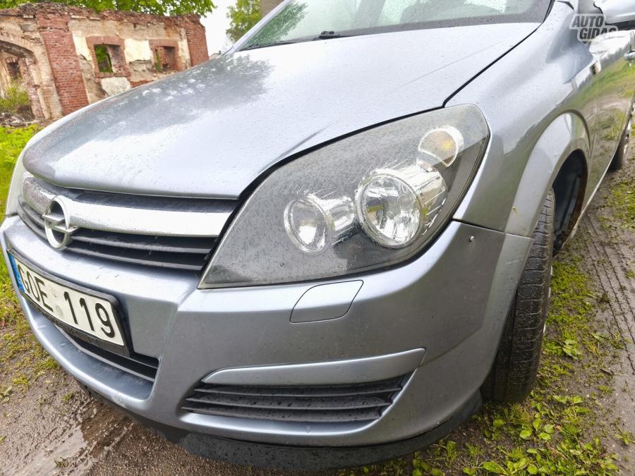 Opel Astra 2005 in Ignalina, with an engine capacity of 1.70 L and mileage of 333 thousand km for 430 €, photo 7 on AUTOMOTO.COM.LV