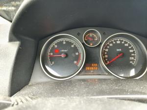 Opel Astra 2005 in Ignalina, with an engine capacity of 1.70 L and mileage of 333 thousand km for 430 €, photo 8 on AUTOMOTO.COM.LV