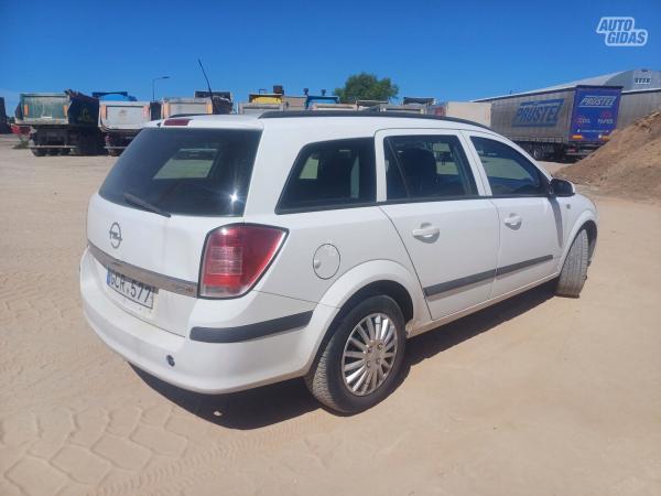 Opel Astra 2005 in Siauliai, with an engine capacity of 1.70 L and mileage of 450 thousand km for 850 €, photo 3 on AUTOMOTO.COM.LV