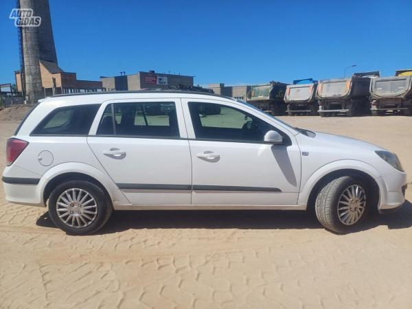 Opel Astra 2005 in Siauliai, with an engine capacity of 1.70 L and mileage of 450 thousand km for 850 €, photo 7 on AUTOMOTO.COM.LV