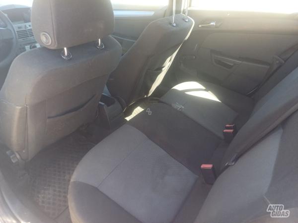 Opel Astra 2005 in Siauliai, with an engine capacity of 1.70 L and mileage of 450 thousand km for 850 €, photo 10 on AUTOMOTO.COM.LV