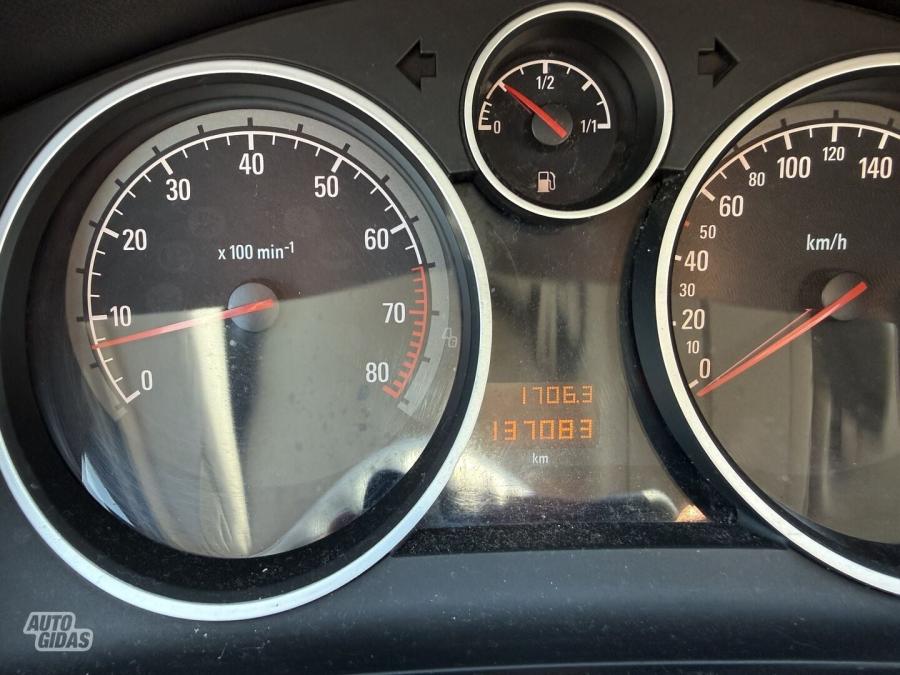 Opel Astra 2005 in Klaipeda, with an engine capacity of 1.40 L and mileage of 130 thousand km for 700 €, photo 14 on AUTOMOTO.COM.LV