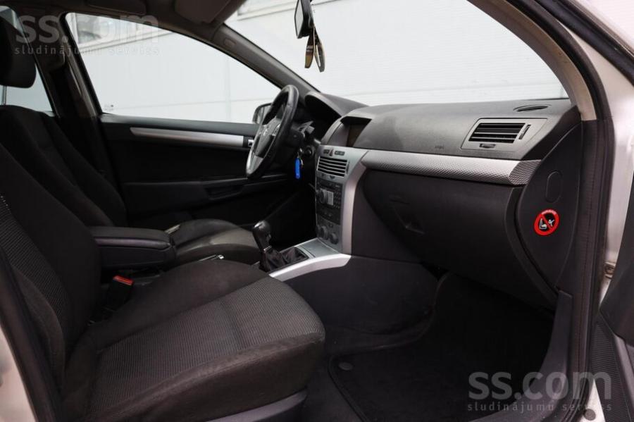 Opel Astra 2005 in Riga, with an engine capacity of 1.90 L and mileage of 0 thousand km for 995 €, photo 10 on AUTOMOTO.COM.LV