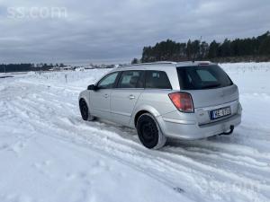 Опель Астра 2005 в Рига, объемом двигателя 1.70 л и пробегом 389 тыс. км за 1390 €, фото 4 на AUTOMOTO.COM.LV