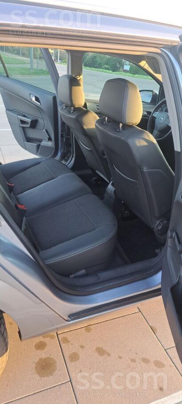 Opel Astra 2005 Ogre, ar dzinēja tilpumu 1.90 L un nobraukumu 219 tūkst. km par 2000 €, foto 5 vietnē AUTOMOTO.COM.LV