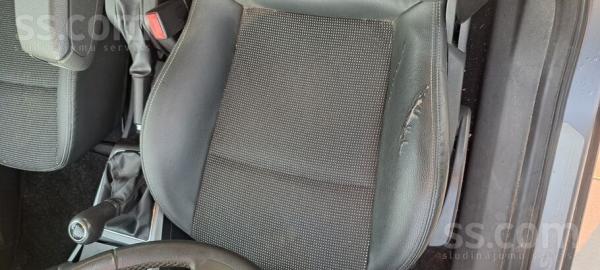 Opel Astra 2005 Ogre, ar dzinēja tilpumu 1.90 L un nobraukumu 219 tūkst. km par 2000 €, foto 8 vietnē AUTOMOTO.COM.LV