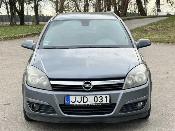 Opel Astra 2005 in Vilnius, with an engine capacity of 1.90 L and mileage of 300 thousand km for 350 €, photo 2 on AUTOMOTO.COM.LV