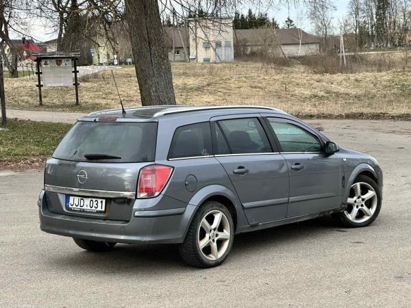 Opel Astra 2005 in Vilnius, with an engine capacity of 1.90 L and mileage of 300 thousand km for 350 €, photo 6 on AUTOMOTO.COM.LV