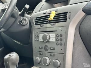 Opel Astra 2005 in Vilnius, with an engine capacity of 1.90 L and mileage of 300 thousand km for 350 €, photo 10 on AUTOMOTO.COM.LV