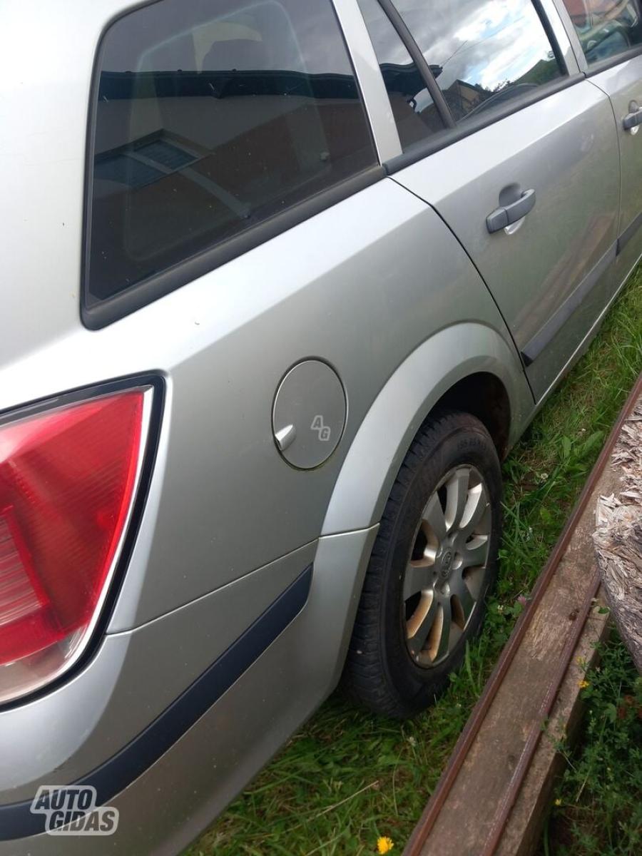 Opel Astra 2005 Ukmergė, ar dzinēja tilpumu 1.70 L un nobraukumu 300 tūkst. km par 350 €, foto 4 vietnē AUTOMOTO.COM.LV