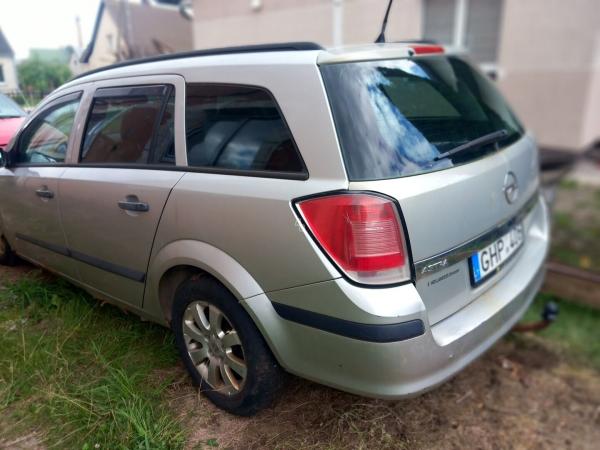 Opel Astra 2005 in Ukmerge, with an engine capacity of 1.70 L and mileage of 300 thousand km for 350 €, photo 5 on AUTOMOTO.COM.LV