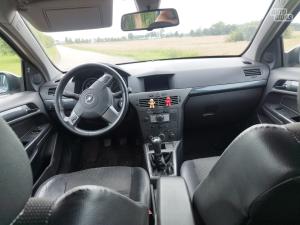 Opel Astra 2005 in Mazeikiai, with an engine capacity of 1.90 L and mileage of 0 thousand km for 650 €, photo 7 on AUTOMOTO.COM.LV