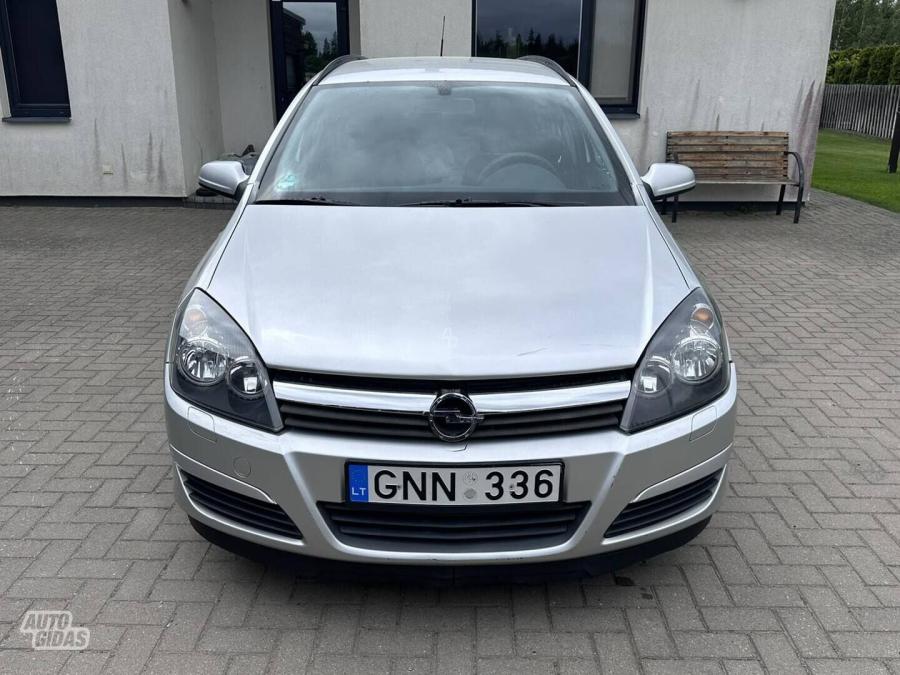 Opel Astra 2005 in Vilnius, with an engine capacity of 1.90 L and mileage of 253 thousand km for 1950 €, photo 4 on AUTOMOTO.COM.LV