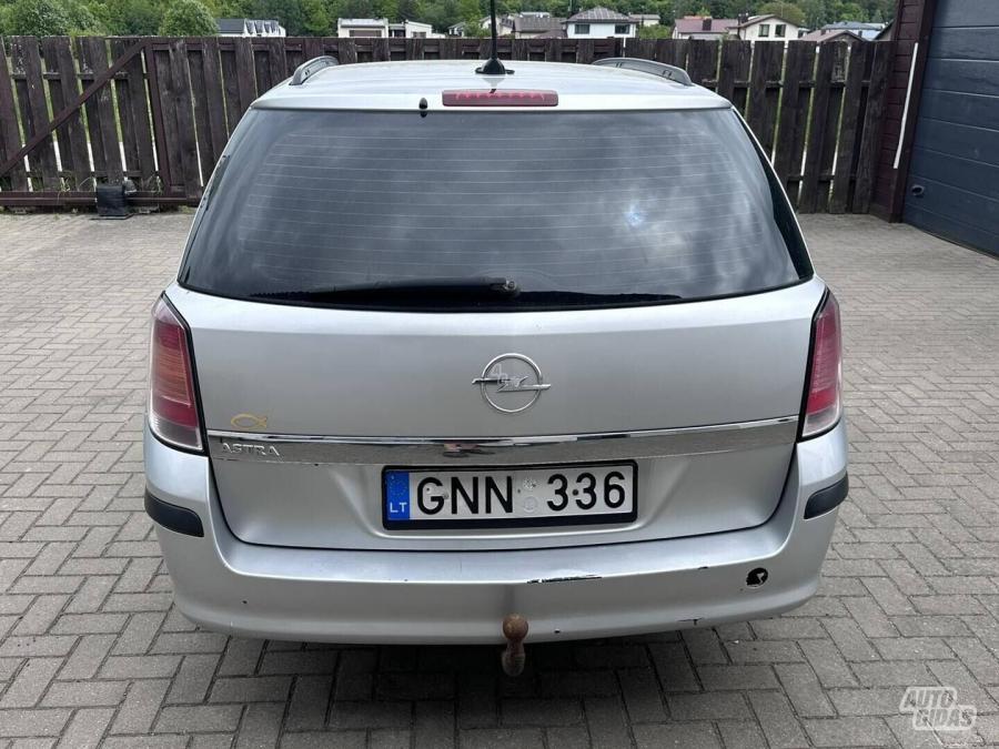Opel Astra 2005 in Vilnius, with an engine capacity of 1.90 L and mileage of 253 thousand km for 1950 €, photo 11 on AUTOMOTO.COM.LV
