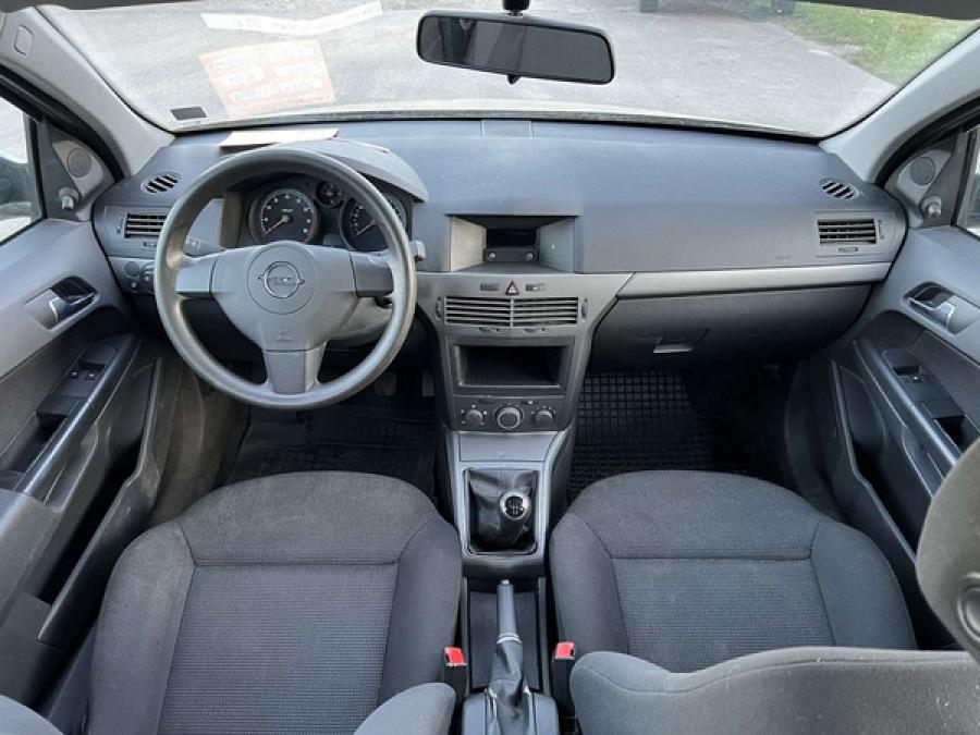 Opel Astra 2005 Narva, ar dzinēja tilpumu 1.40 L un nobraukumu 74 tūkst. km par 1999 €, foto 11 vietnē AUTOMOTO.COM.LV