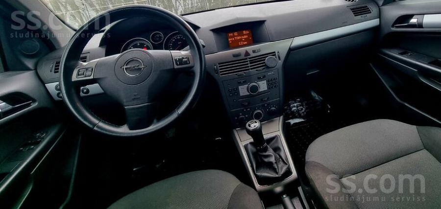 Opel Astra 2006 in Cesis, with an engine capacity of 1.90 L and mileage of 381 thousand km for 1400 €, photo 19 on AUTOMOTO.COM.LV