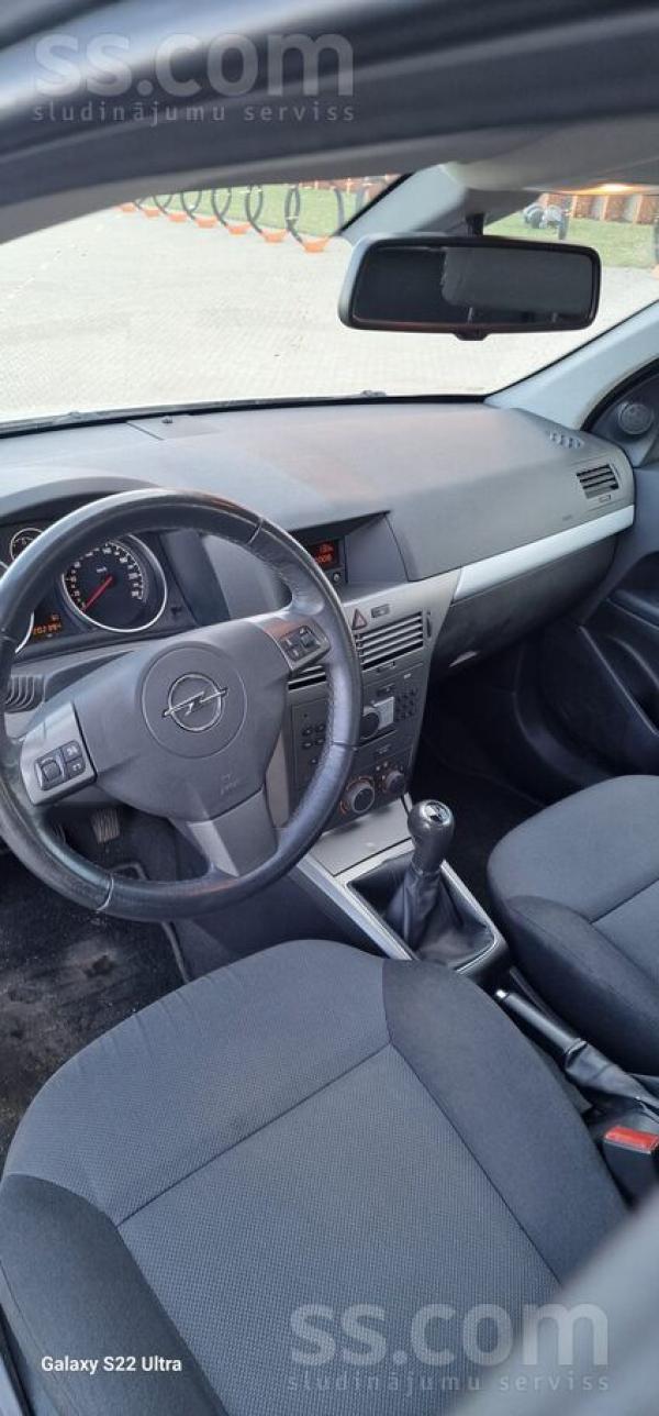 Opel Astra 2006 Rīga, ar dzinēja tilpumu 1.60 L un nobraukumu 202 tūkst. km par 3150 €, foto 5 vietnē AUTOMOTO.COM.LV