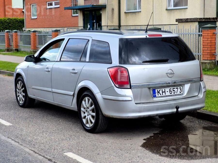 Opel Astra 2006 Rīga, ar dzinēja tilpumu 1.90 L un nobraukumu 356 tūkst. km par 2750 €, foto 4 vietnē AUTOMOTO.COM.LV