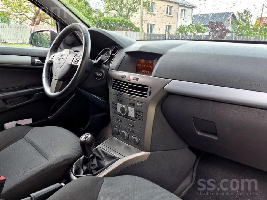 Opel Astra 2006 Rīga, ar dzinēja tilpumu 1.90 L un nobraukumu 356 tūkst. km par 2750 €, foto 11 vietnē AUTOMOTO.COM.LV