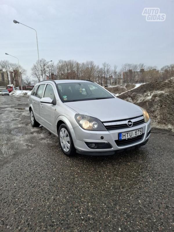 Opel Astra 2006 in Klaipeda, with an engine capacity of 1.90 L and mileage of 400 thousand km for 1000 €, photo 2 on AUTOMOTO.COM.LV