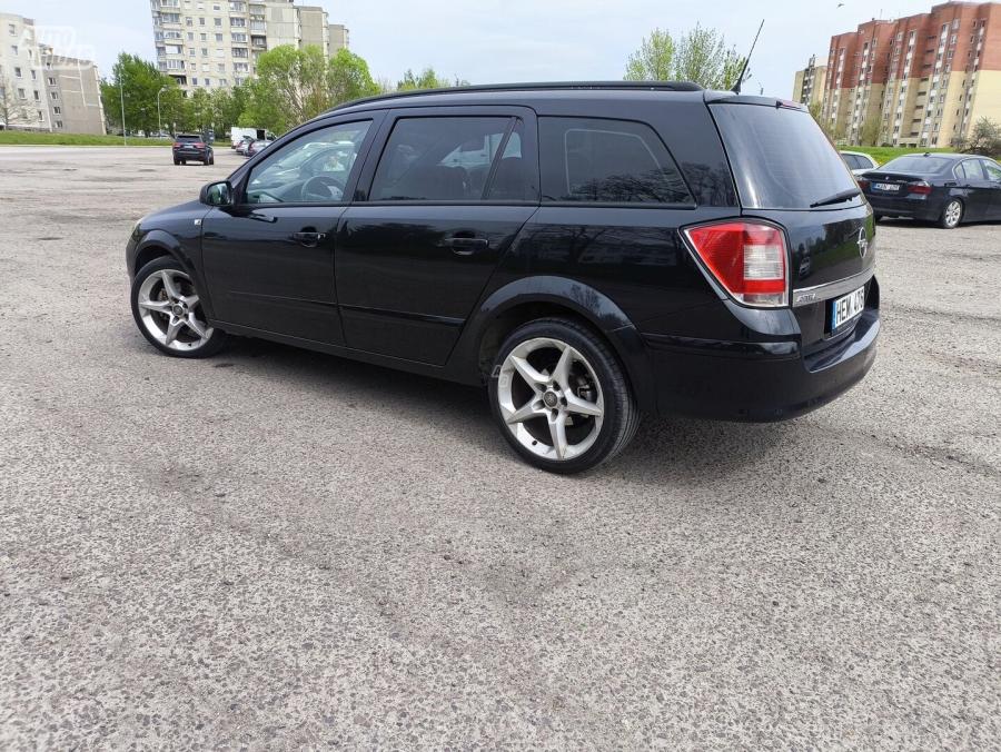 Opel Astra 2006 in Kaunas, with an engine capacity of 1.90 L and mileage of 390 thousand km for 1400 €, photo 13 on AUTOMOTO.COM.LV