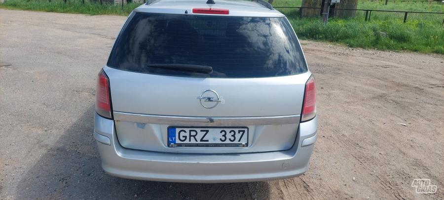Opel Astra 2006 in Vilnius, with an engine capacity of 1.90 L and mileage of 347 thousand km for 1100 €, photo 9 on AUTOMOTO.COM.LV