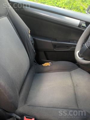 Opel Astra 2006 Cēsis, ar dzinēja tilpumu 1.90 L un nobraukumu 446 tūkst. km par 1300 €, foto 7 vietnē AUTOMOTO.COM.LV