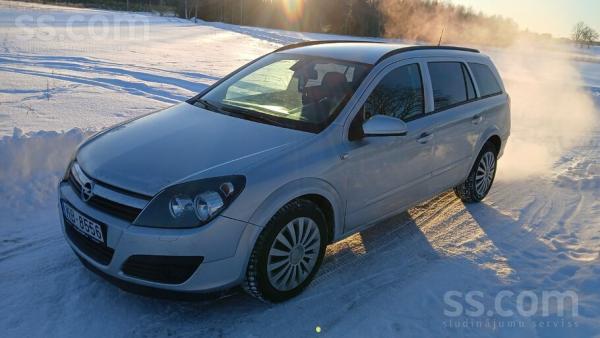 Opel Astra 2006 in Valka, with an engine capacity of 1.90 L and mileage of 299 thousand km for 950 €, photo 2 on AUTOMOTO.COM.LV