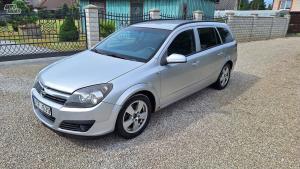 Opel Astra 2006 in Birzai, with an engine capacity of 1.90 L and mileage of 390 thousand km for 800 €, photo 3 on AUTOMOTO.COM.LV