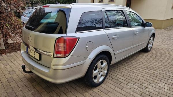 Opel Astra 2007 in Riga, with an engine capacity of 1.90 L and mileage of 254 thousand km for 1550 €, photo 5 on AUTOMOTO.COM.LV