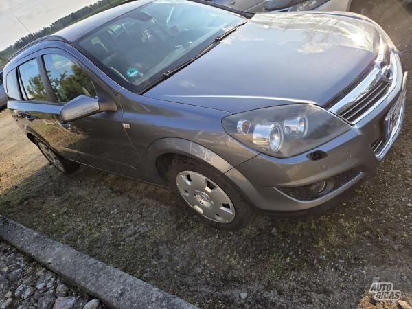 Opel Astra 2007 Radviliškis, ar dzinēja tilpumu 1.70 L un nobraukumu 350 tūkst. km par 1250 €, foto 2 vietnē AUTOMOTO.COM.LV