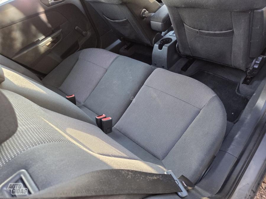 Opel Astra 2007 in Radviliskis, with an engine capacity of 1.70 L and mileage of 350 thousand km for 1250 €, photo 7 on AUTOMOTO.COM.LV