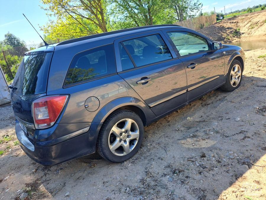 Опель Астра 2007 в Радвилишкис, объемом двигателя 1.90 л и пробегом 325 тыс. км за 1100 €, фото 4 на AUTOMOTO.COM.LV