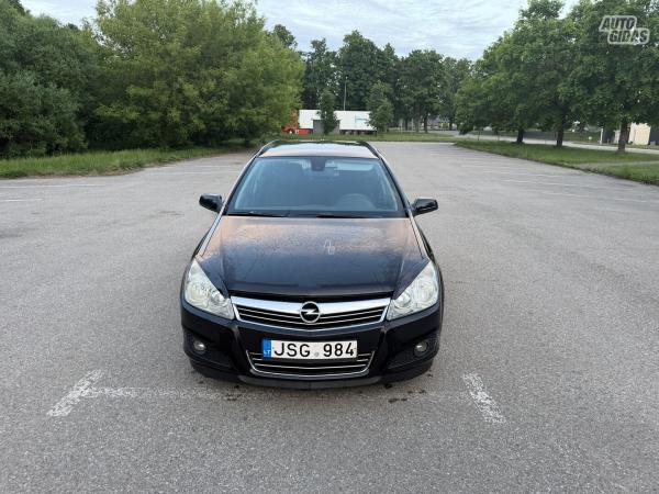 Opel Astra 2007 in Ukmerge, with an engine capacity of 1.90 L and mileage of 285 thousand km for 1500 €, photo 2 on AUTOMOTO.COM.LV