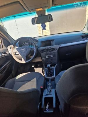 Opel Astra 2007 Mažeikiai, ar dzinēja tilpumu 1.90 L un nobraukumu 320 tūkst. km par 1160 €, foto 12 vietnē AUTOMOTO.COM.LV