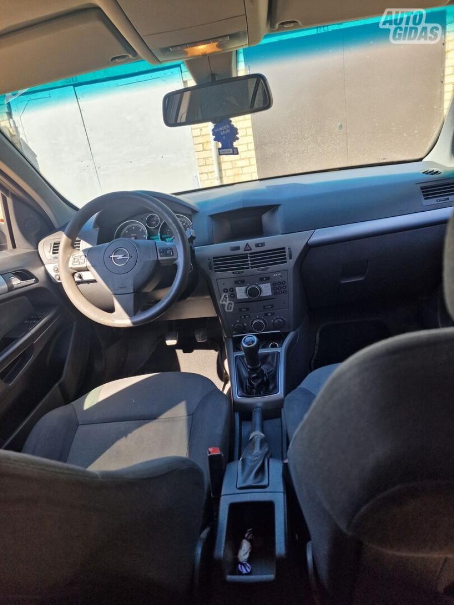 Opel Astra 2007 Mažeikiai, ar dzinēja tilpumu 1.90 L un nobraukumu 320 tūkst. km par 1160 €, foto 12 vietnē AUTOMOTO.COM.LV