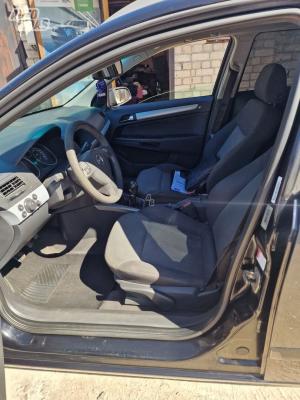 Opel Astra 2007 Mažeikiai, ar dzinēja tilpumu 1.90 L un nobraukumu 320 tūkst. km par 1160 €, foto 13 vietnē AUTOMOTO.COM.LV